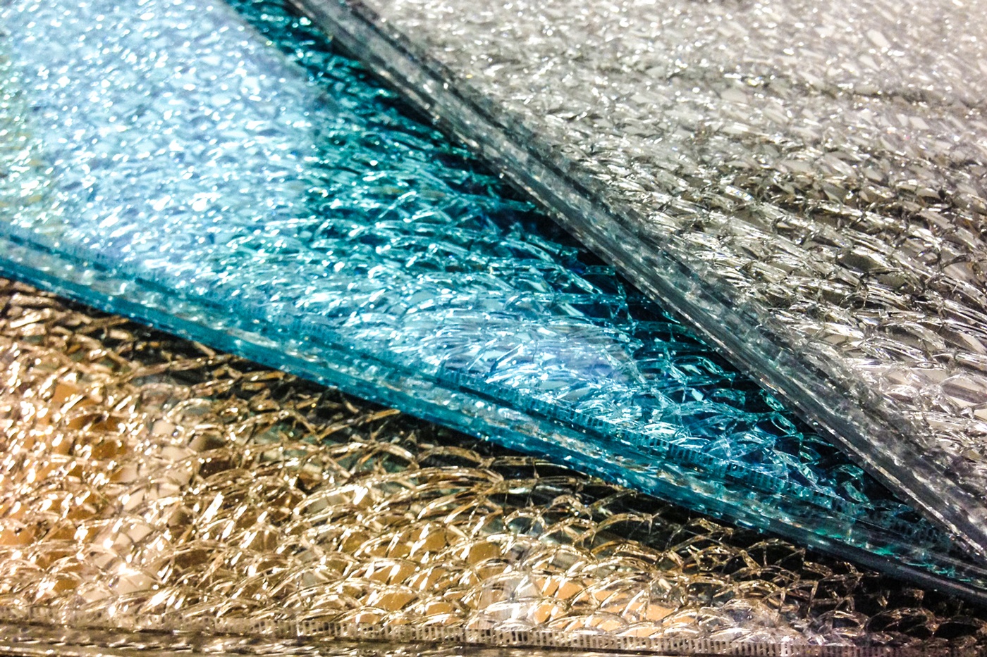 What are the benefits of using crackle glass? - Express Toughening Ltd
